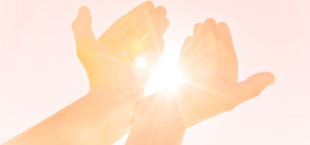 How Reiki healing works: Benefits & what to expect ...